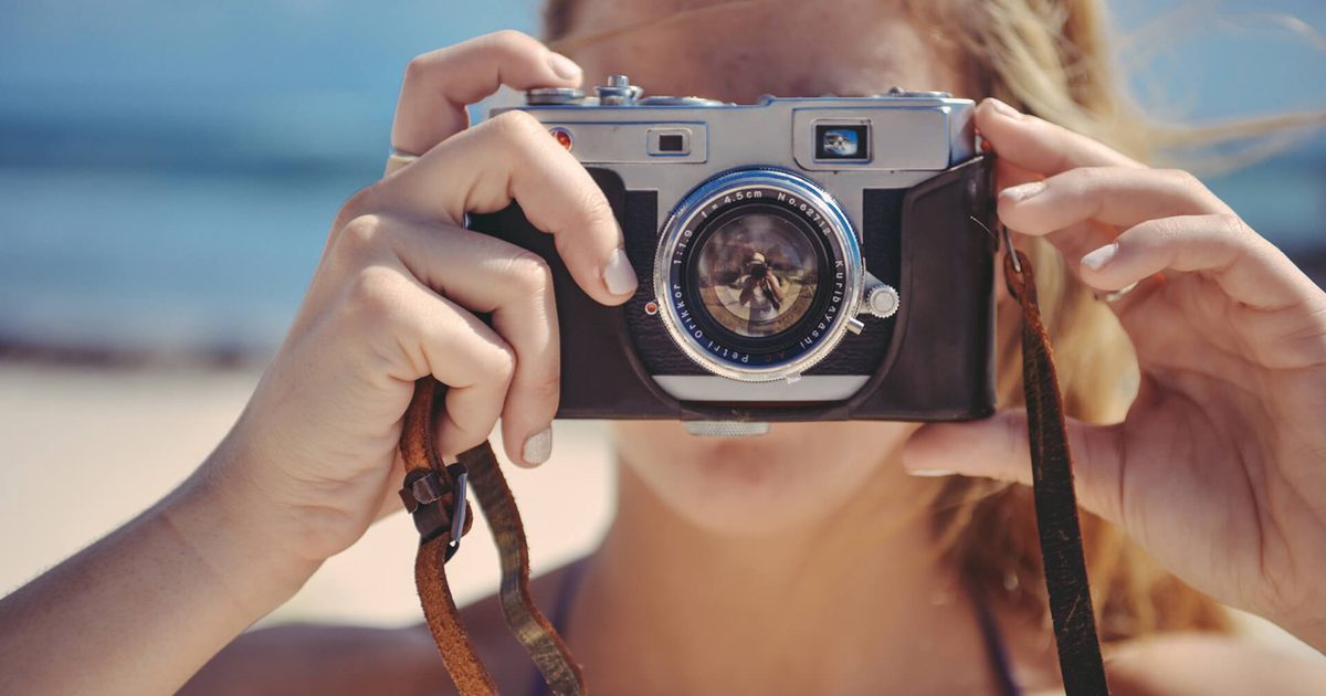 These apps make booking a pro photographer as easy as hailing an Uber ...