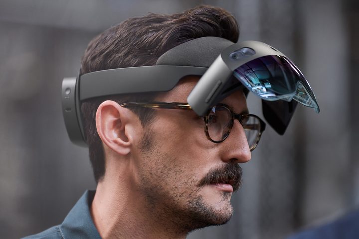 Microsoft's futuristic HoloLens 2 headset is now shipping, starting at ...