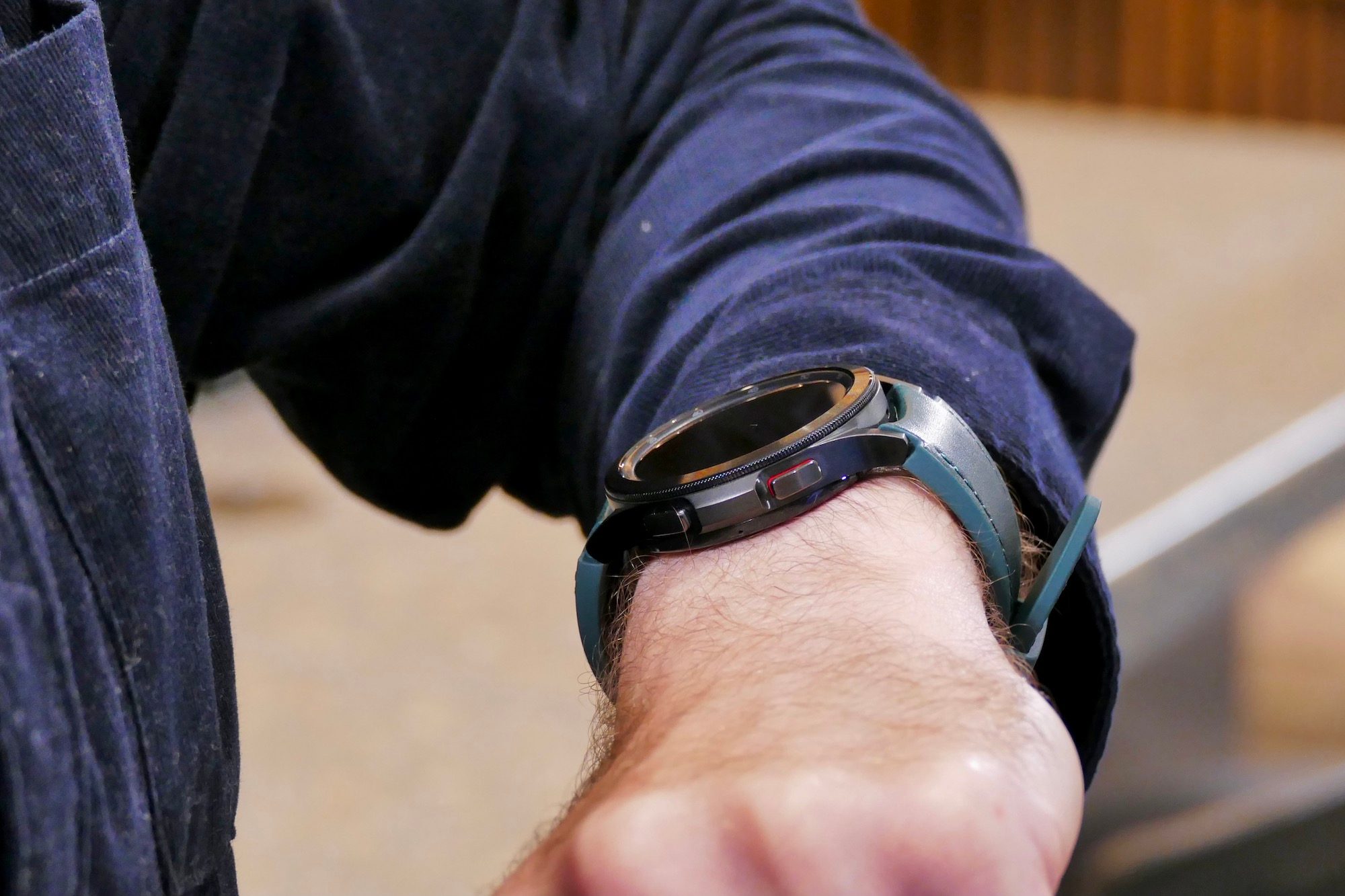 Samsung Galaxy Watch 4, Classic hands-on review: Your choice of sporty ...