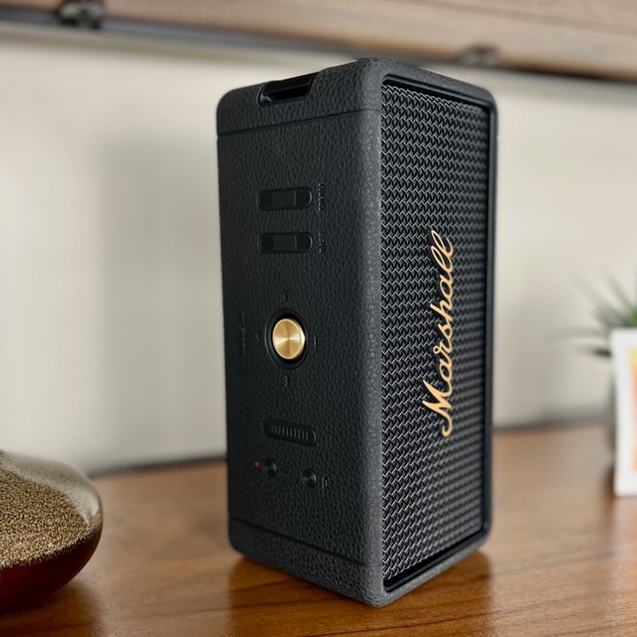 Marshall Middleton review: a road-worthy portable powerhouse - Digital ...