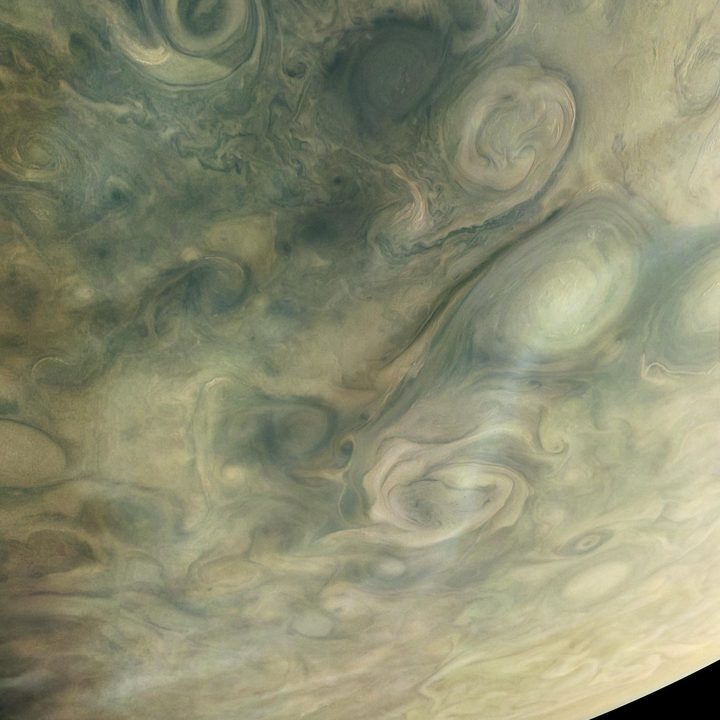 Gorgeous images of Jupiter's cloud tops snapped by Juno spacecraft ...
