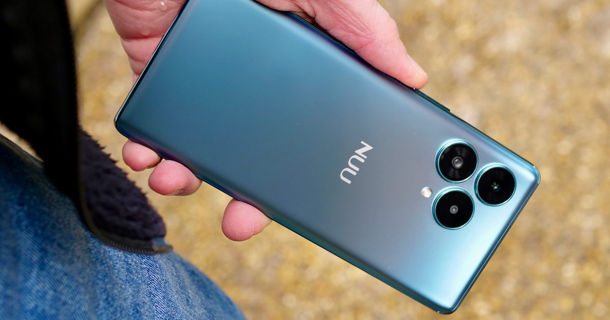 I thought I'd hate this cheap Android phone. It proved me wrong ...