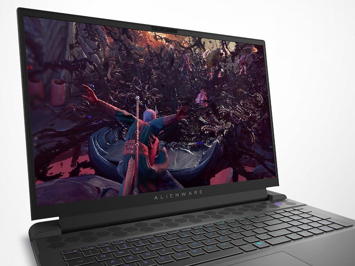 This Alienware gaming laptop with RTX 4090 is $600 off today - Digital ...