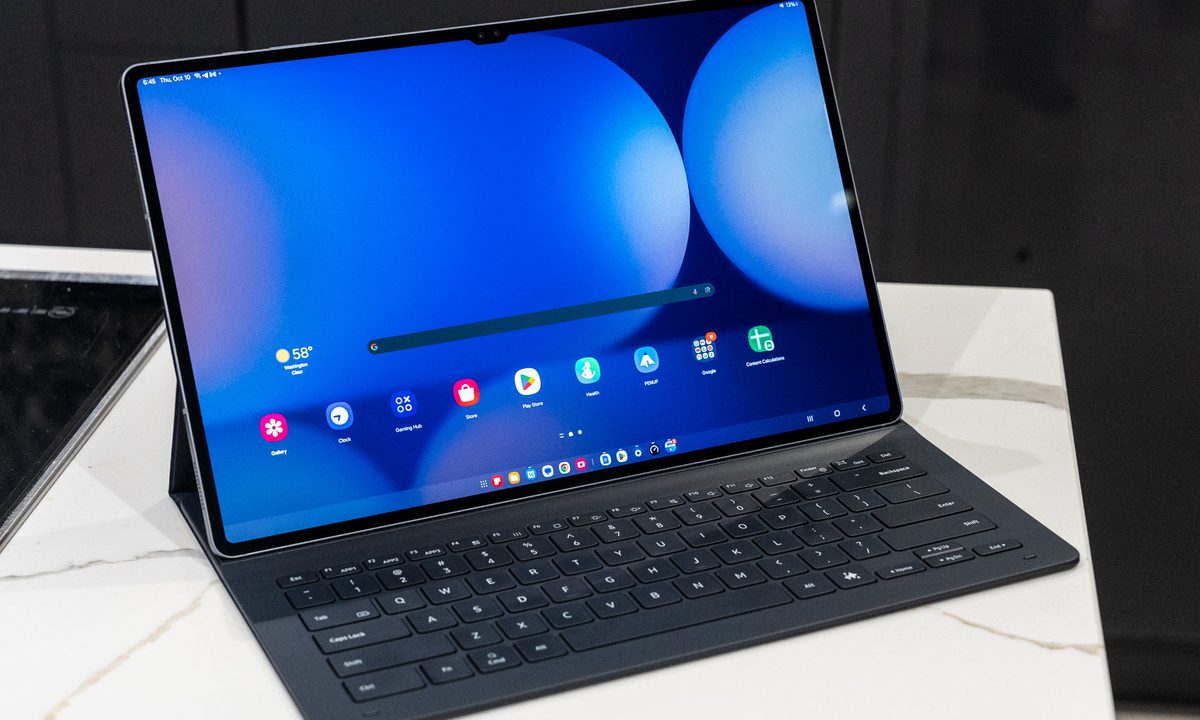 Is Samsung's $1,200 Android tablet worth it? I reviewed it and found ...