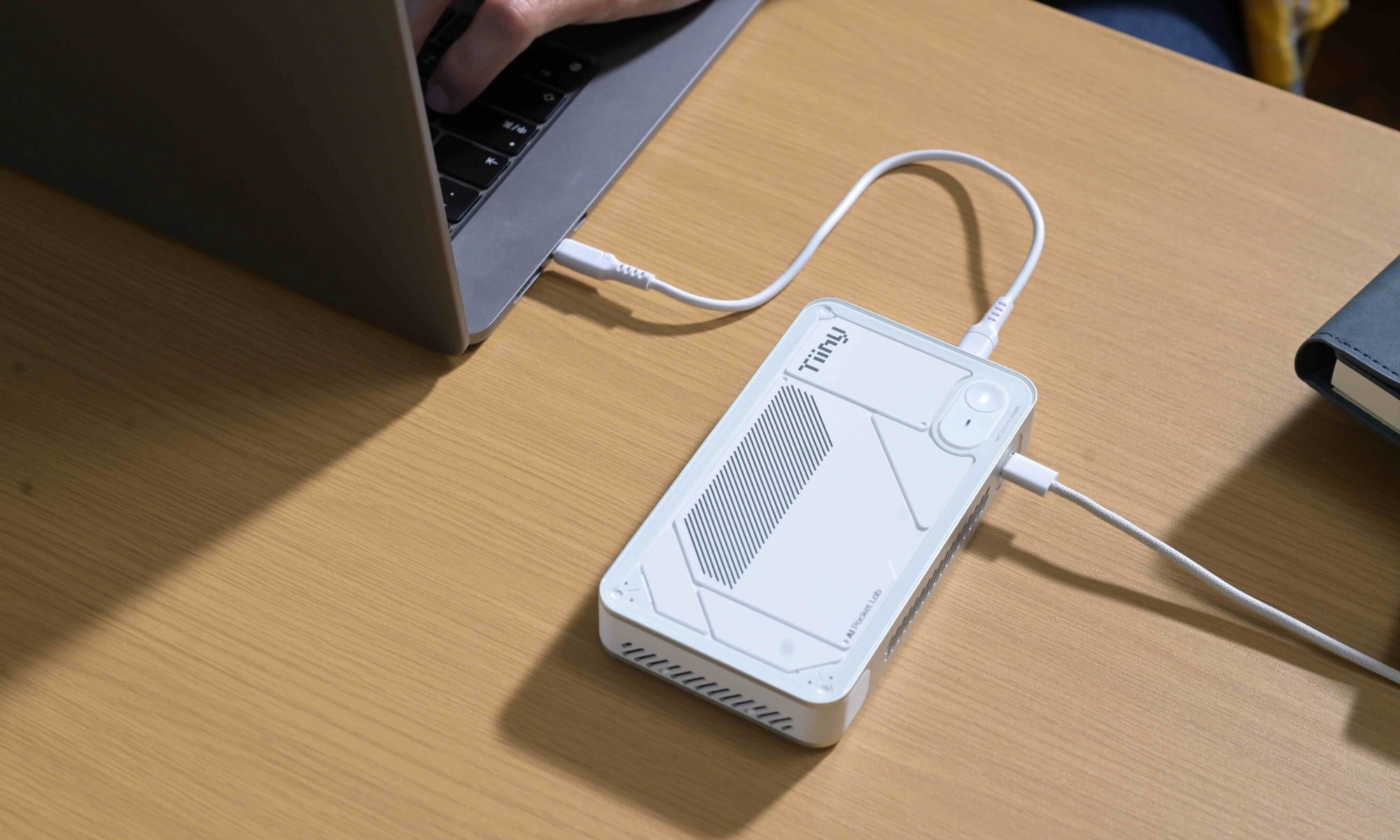 The world's smallest AI supercomputer is the size of a power bank ...
