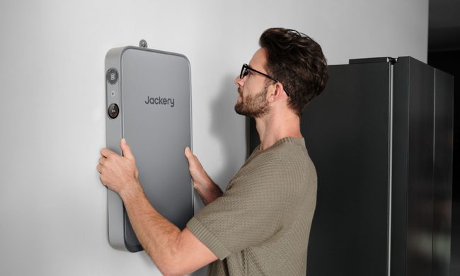 Jackery's FridgeGuard is the slimmest fridge backup battery you can buy ...