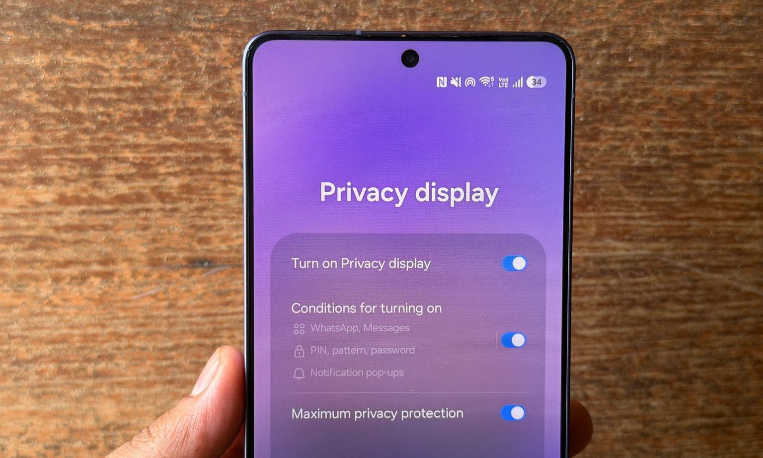 Samsung shows off insanely bright smartphone OLED display that doesn't ...