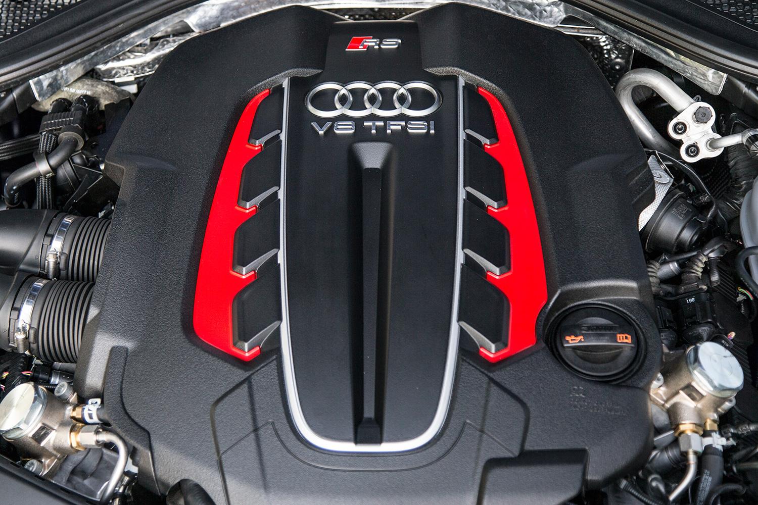 Audi RS 7 versus Porsche Panamera | Digital Trends