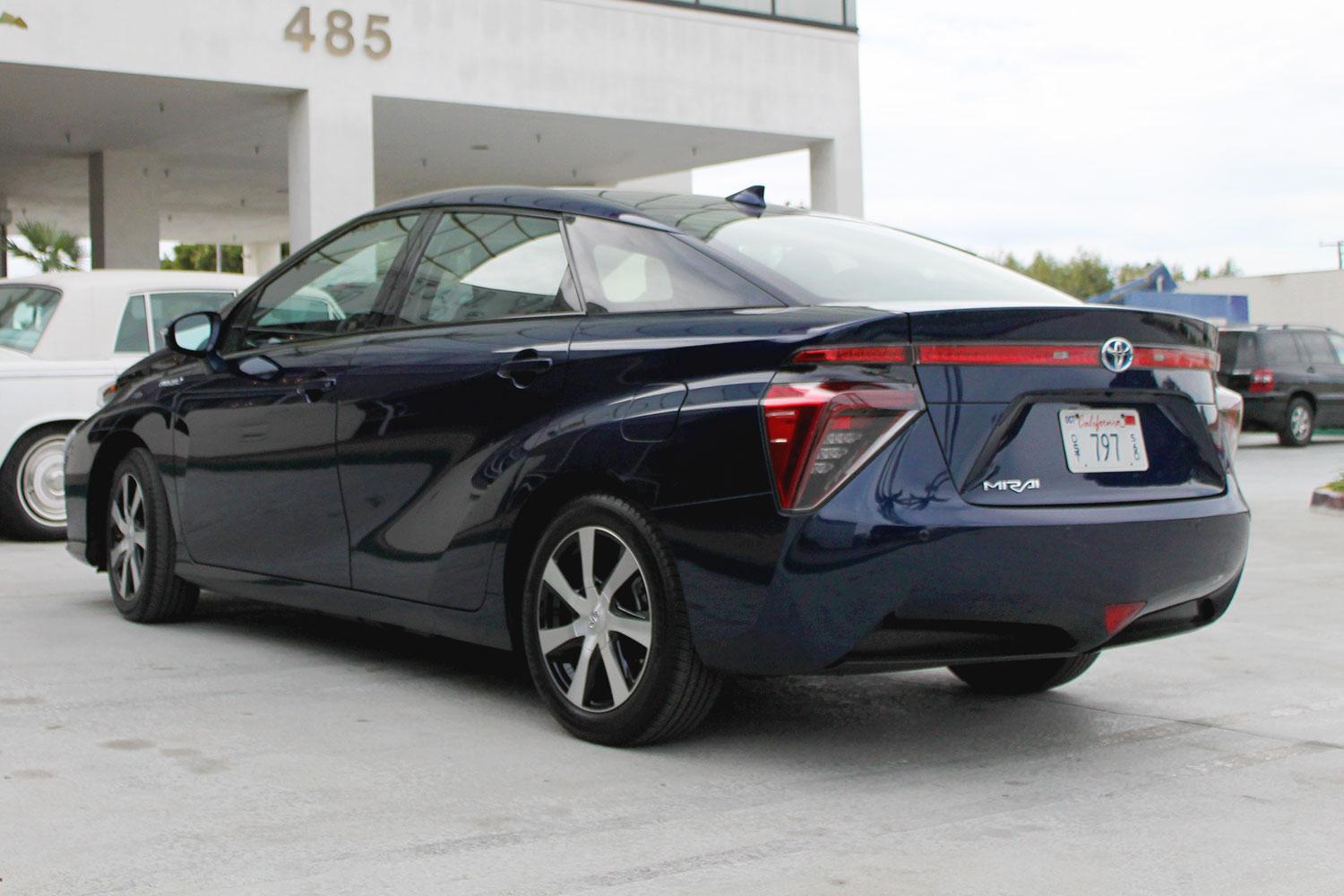 First drive: 2016 Toyota Mirai | Digital Trends