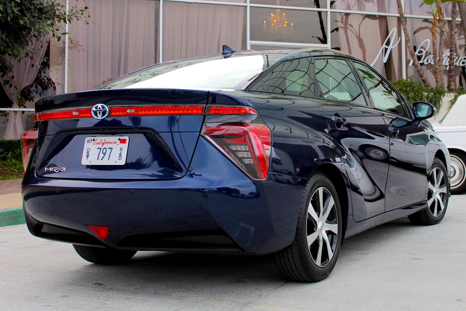 First drive: 2016 Toyota Mirai | Digital Trends