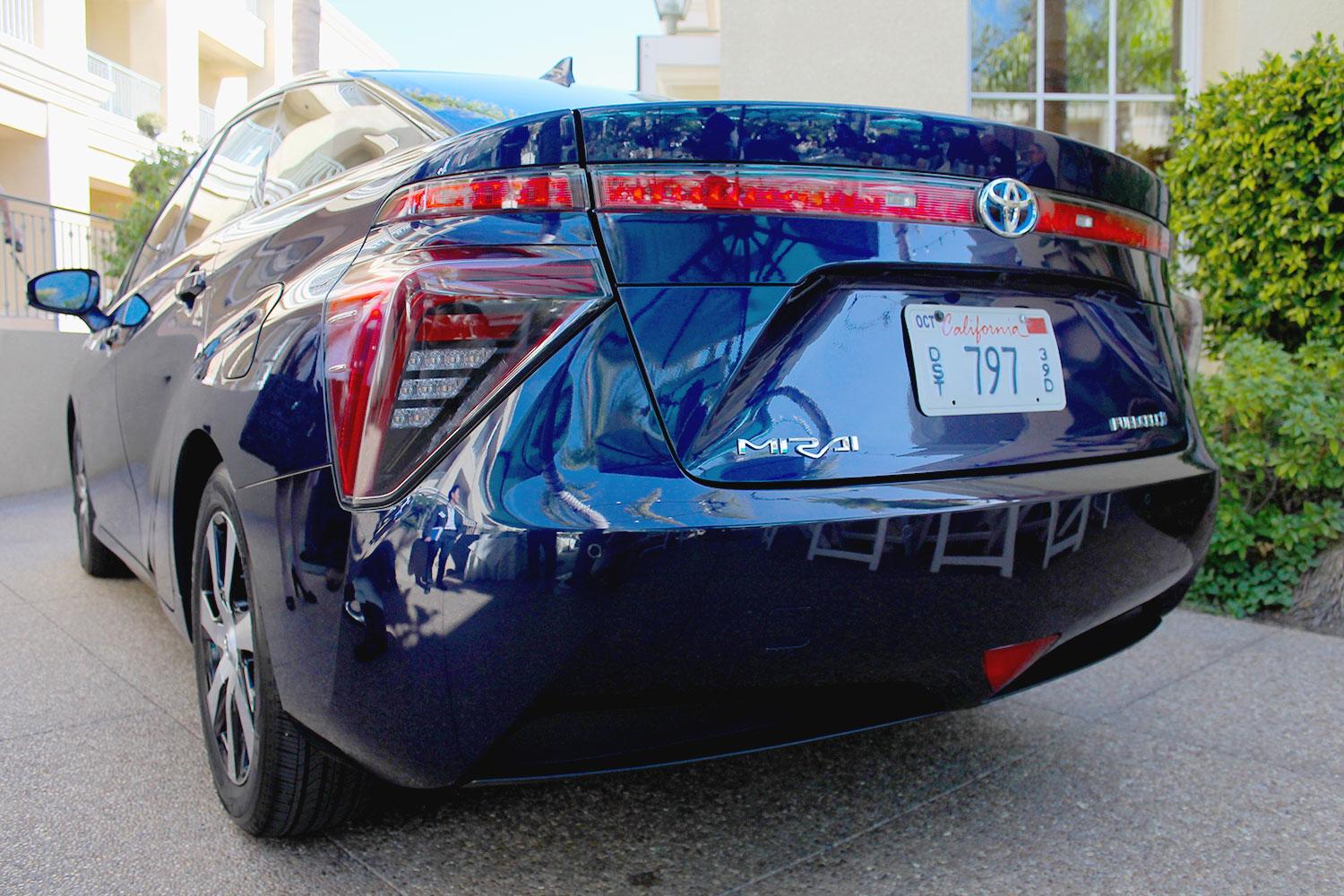 First drive: 2016 Toyota Mirai | Digital Trends