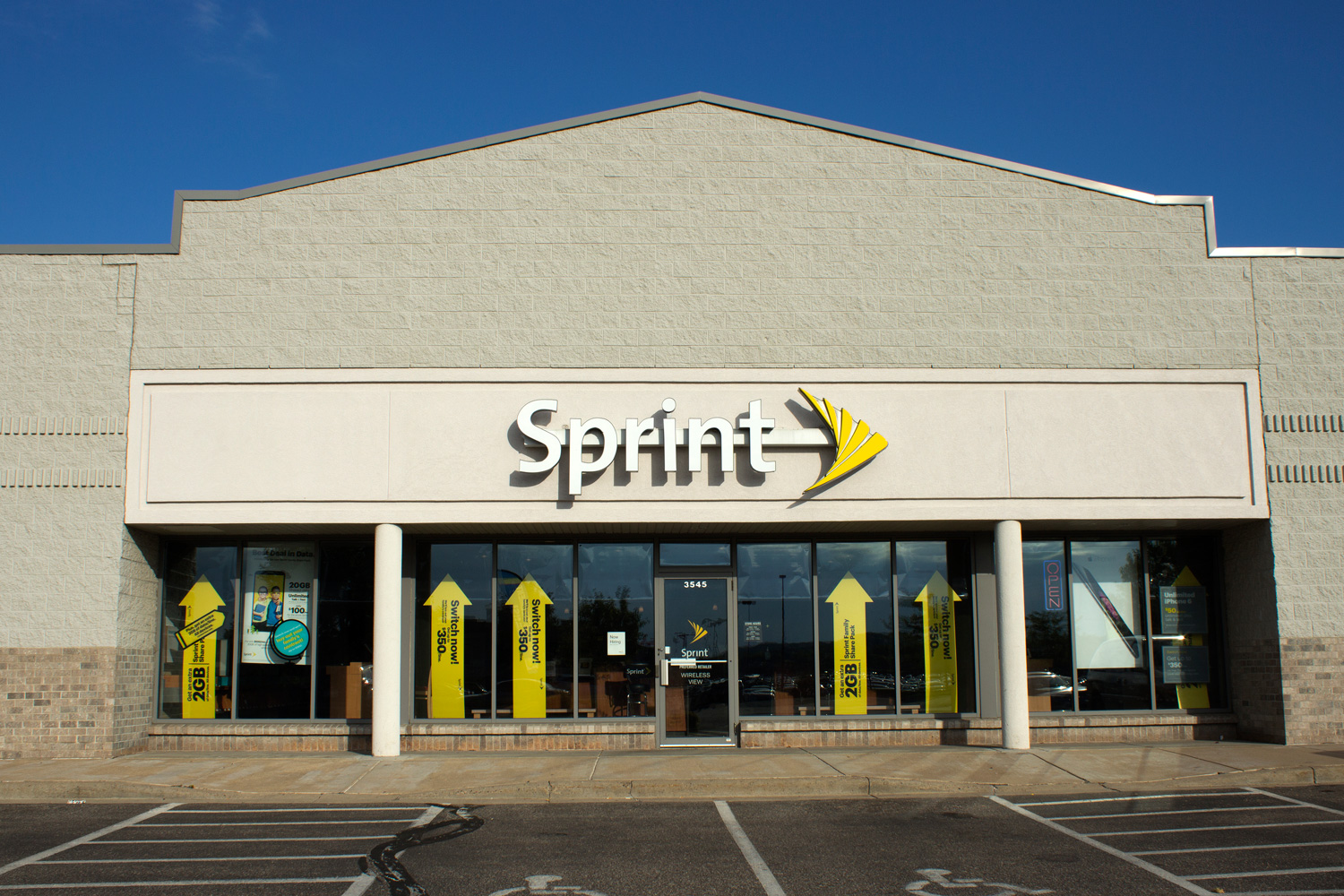 Sprint Teams Up With European Retailer To Open 500 Stores Digital Trends sprint-teams-up-with-european-retailer-to-open-500-stores-digital-trends