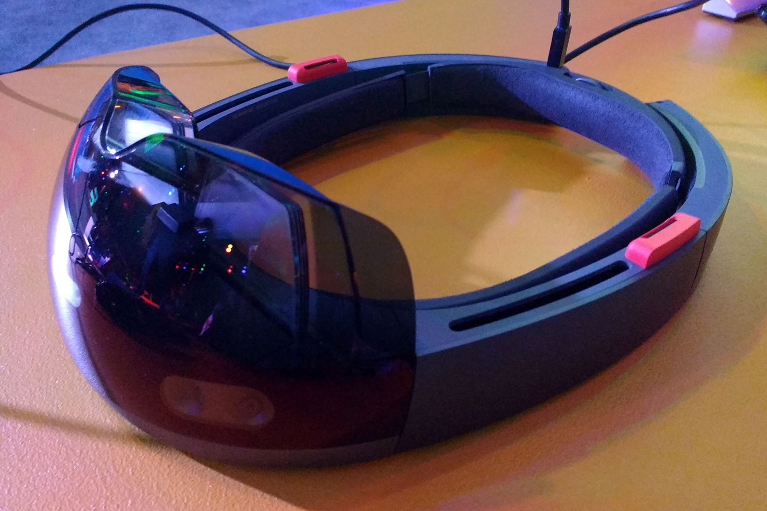 HoloLens App Exanaview Injects Tech Into Interior, Architectural Design ...