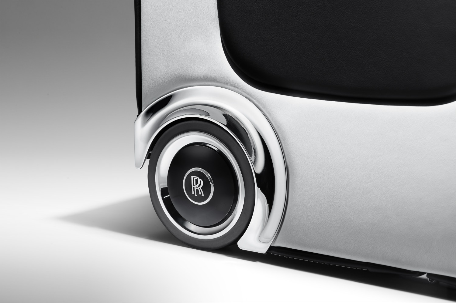 Rolls-Royce's new luggage set costs more than a car | Digital Trends