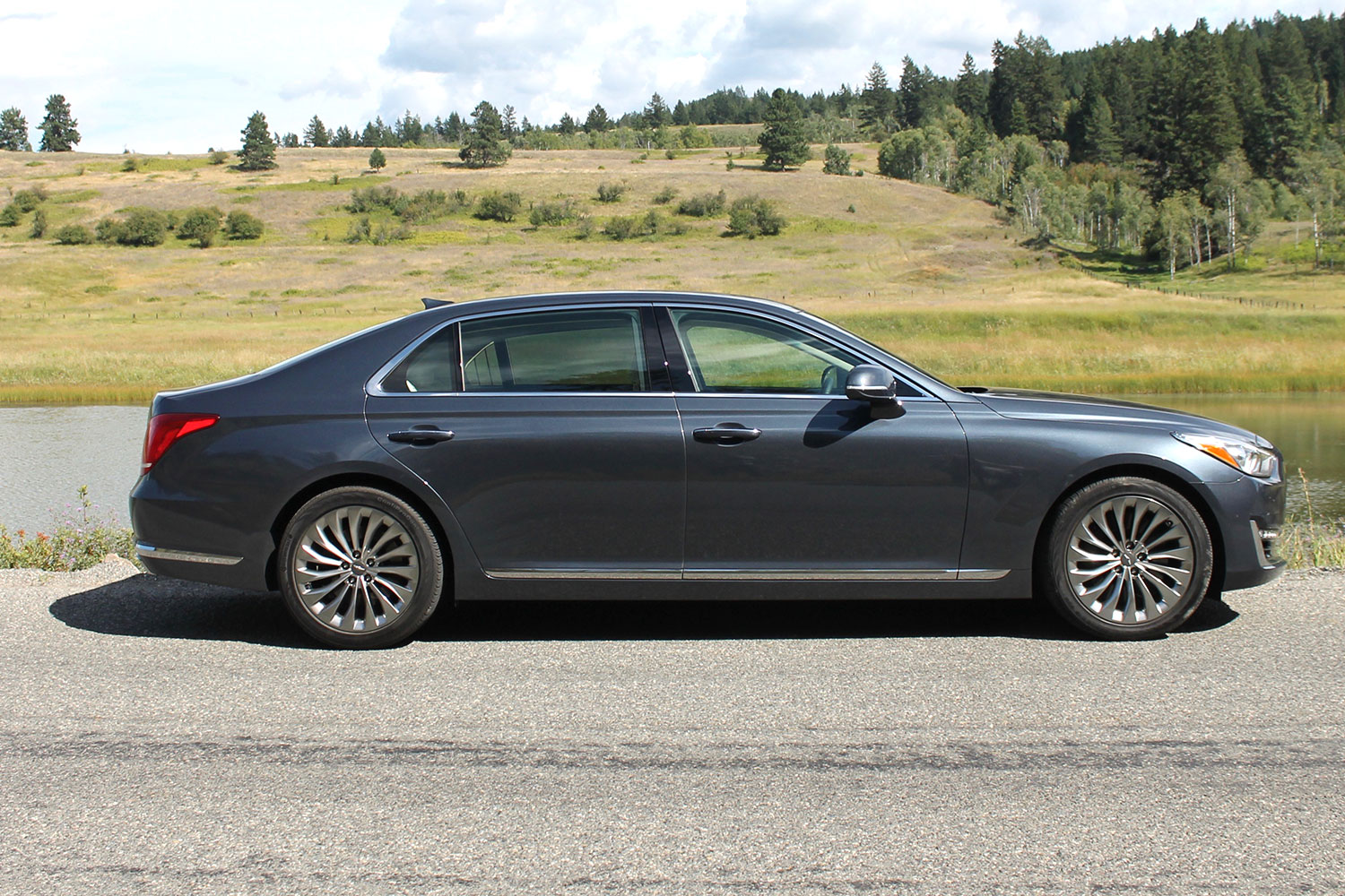 2017 Genesis G90 First Drive Review | Pictures, Specs | Digital Trends