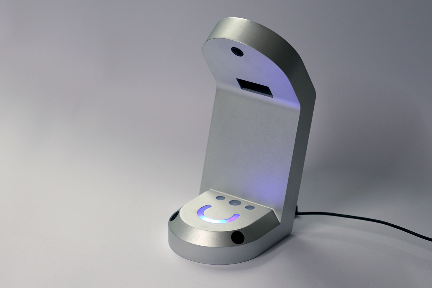 HoloLamp Offers an Augmented Reality Experience Without the Dorky ...