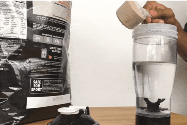 The MagBlend Magnetic Blender Is an Easy-to-Clean To-Go Cup | Digital ...