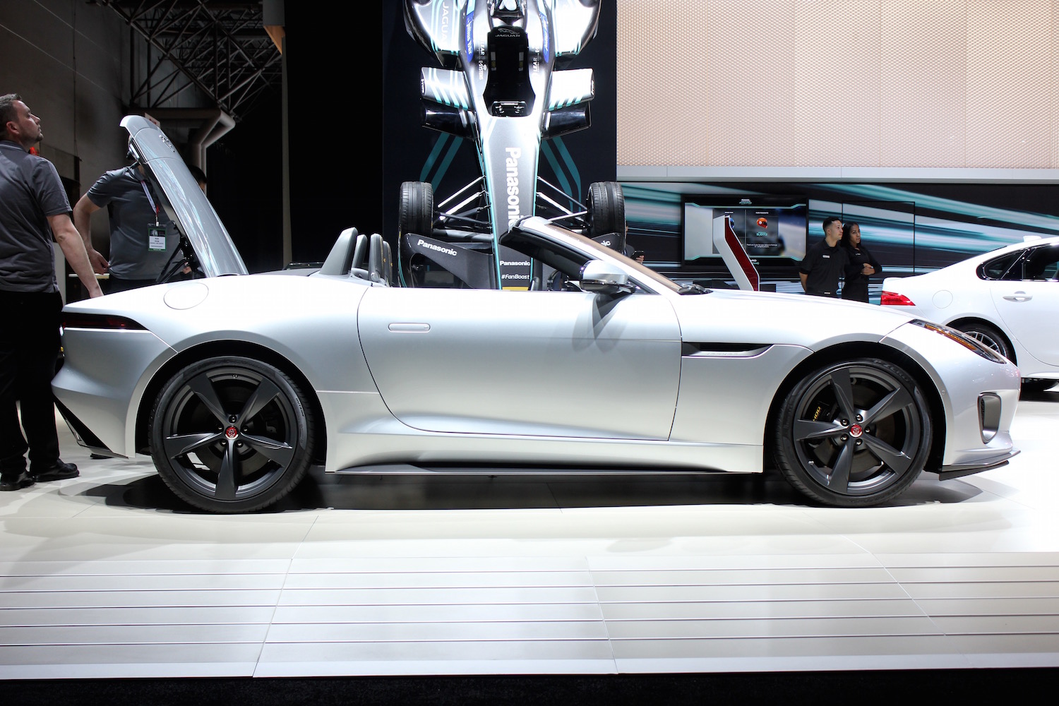 2018 Jaguar F-Type Debuts In New York | News, Pictures, Specs | Digital ...