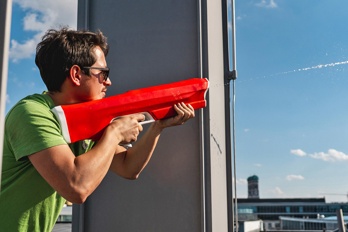 This High-Tech Water Gun Makes Your Super Soaker Look Like a Fossil ...