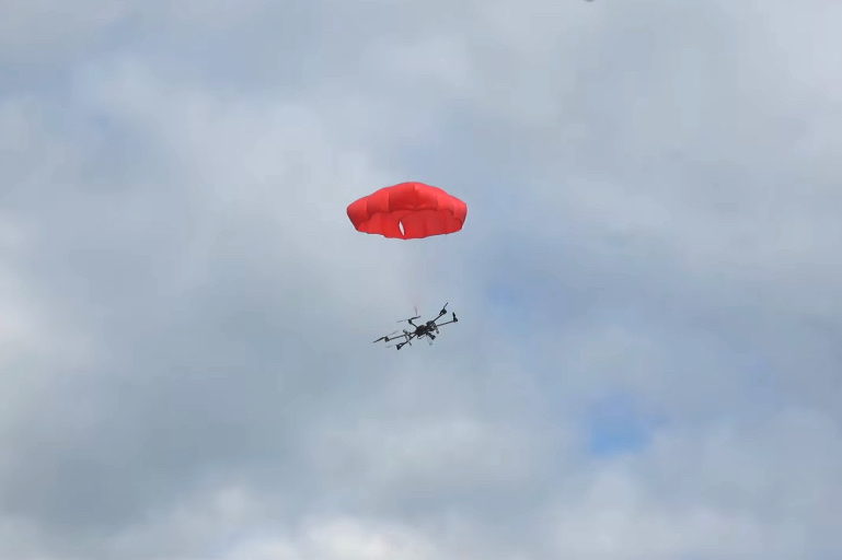 Intelligent Parachute Systems Can Save Drones That Fall From the Sky ...