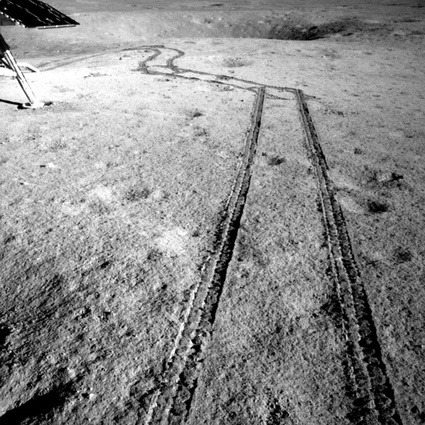 See Images From China's Mission to the Far Side of the Moon | Digital ...
