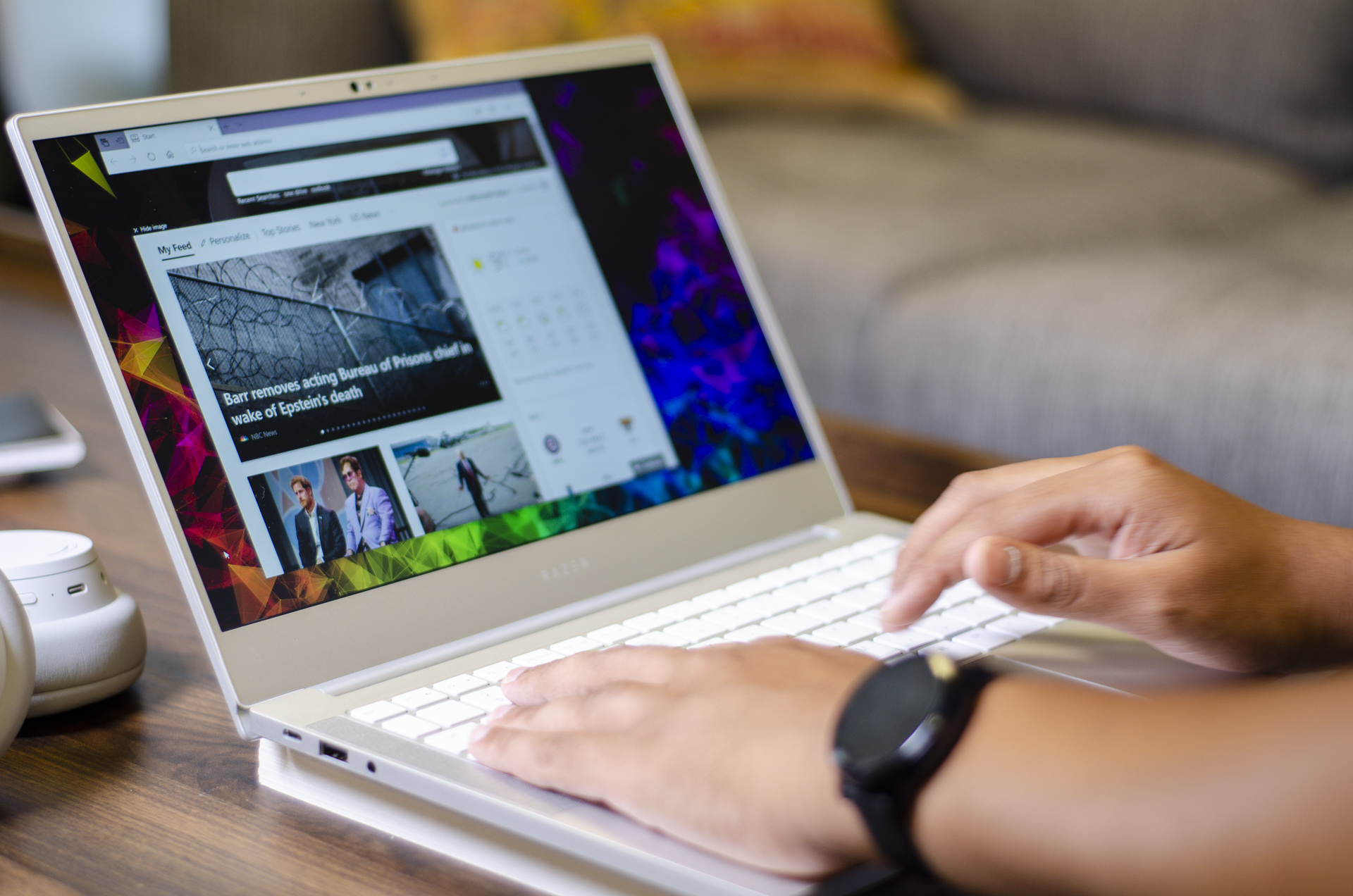 Razer Blade Stealth vs. Apple MacBook Pro | Digital Trends