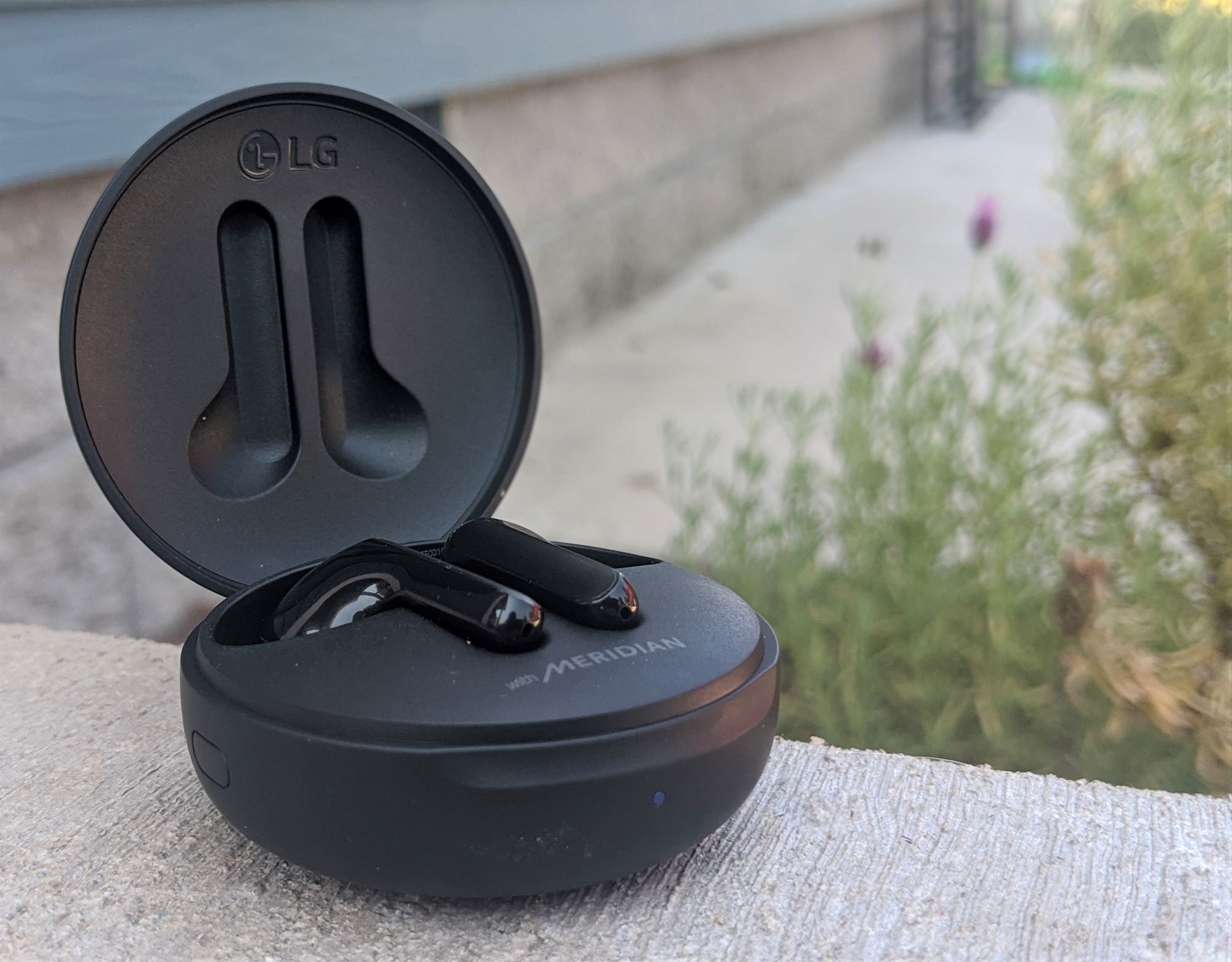 Headphone Reviews 8 | Digital Trends