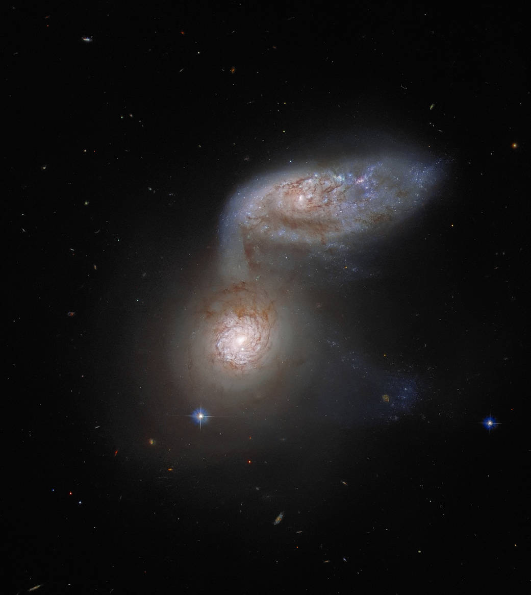Amateur Astronomer Sees Rare Double Nucleus in Cocoon Galaxy | Digital ...