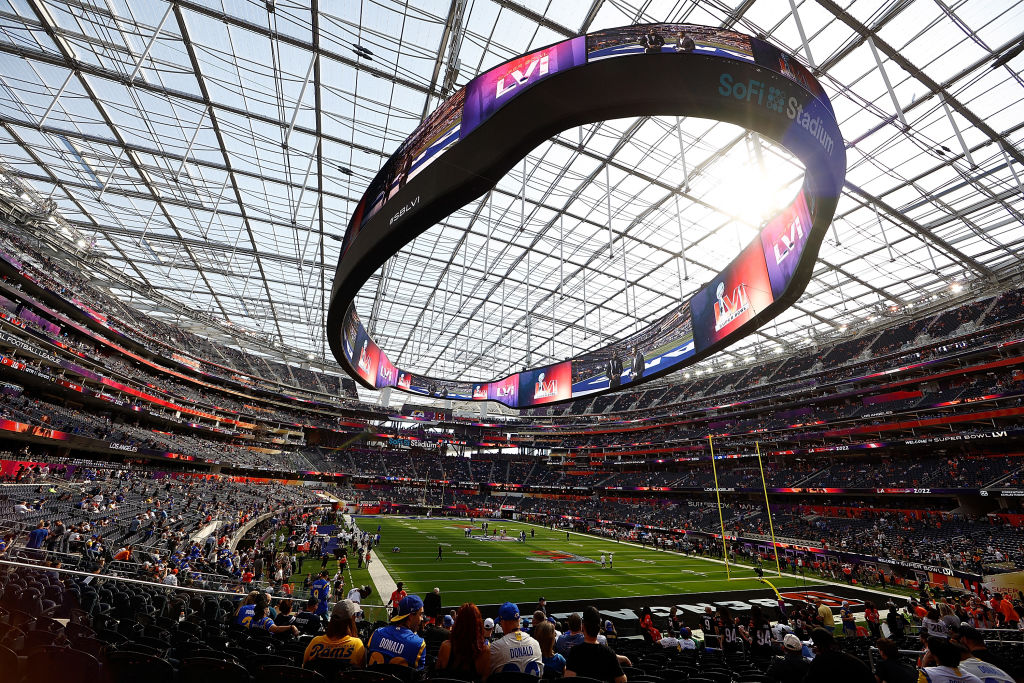 Inside SoFi's monstrous 70,000-square-foot Infinity Screen | Digital Trends