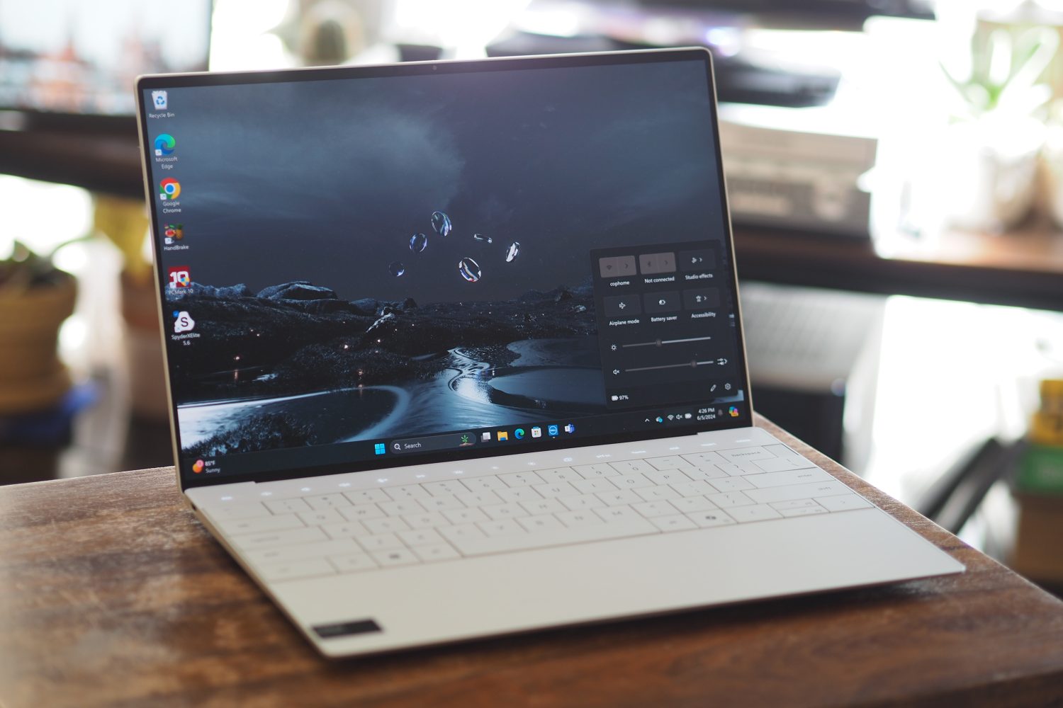 This Dell XPS 13 laptop is down to its clearance price | Digital Trends