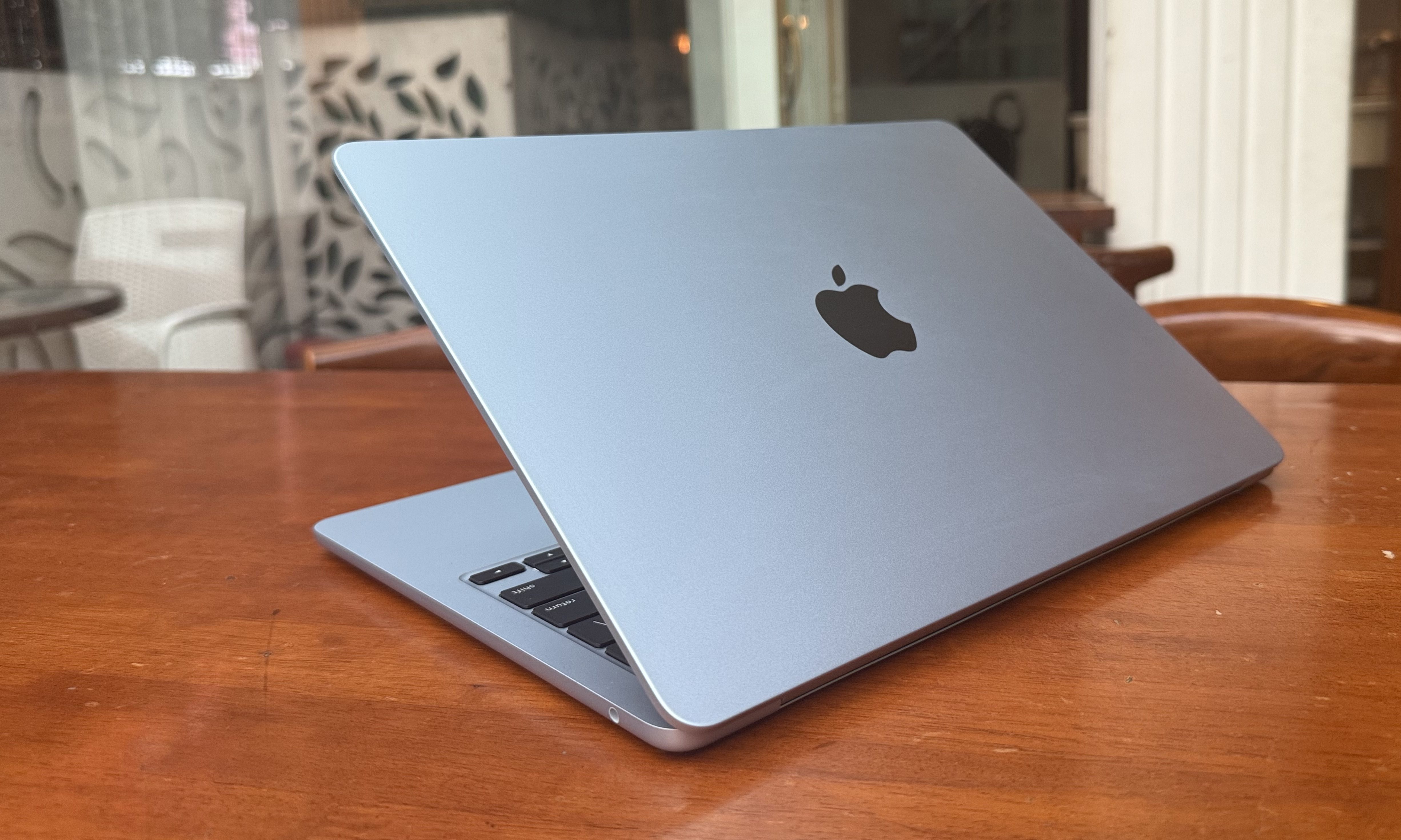 Stunning Mac mini dock revives the Apple Macintosh with a tiny screen ...